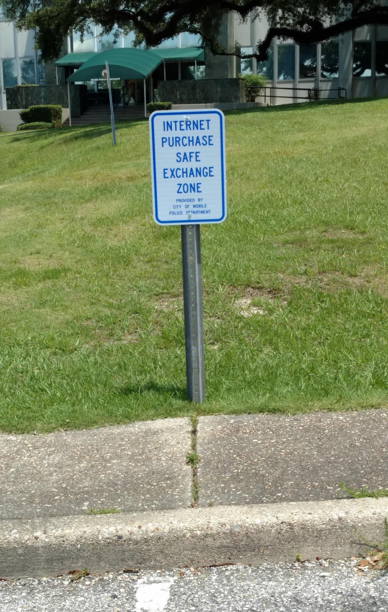 MPD Urges The Public To Use Safe Exchange Zones